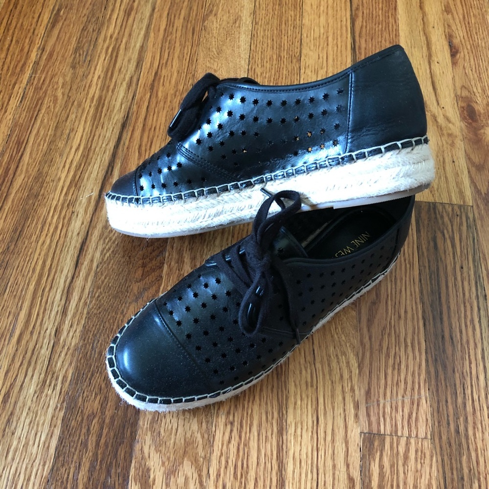 Nine West Gigantico Perforated Platform Shoes. 8.5 - Gem